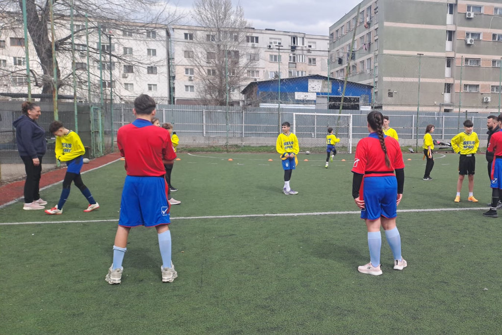 Școala Nr. 1 Barcea pe podium la rugby în etapa județeană a Olimpiadei ...